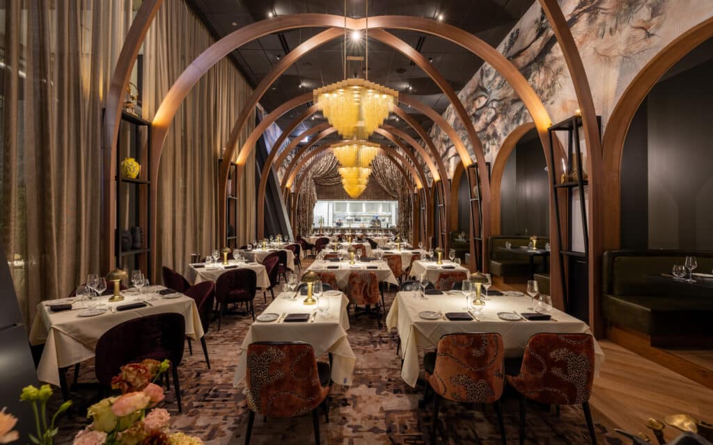 The Hottest New Restaurant in Town is a Luxury Steakhouse in Chicago's ...